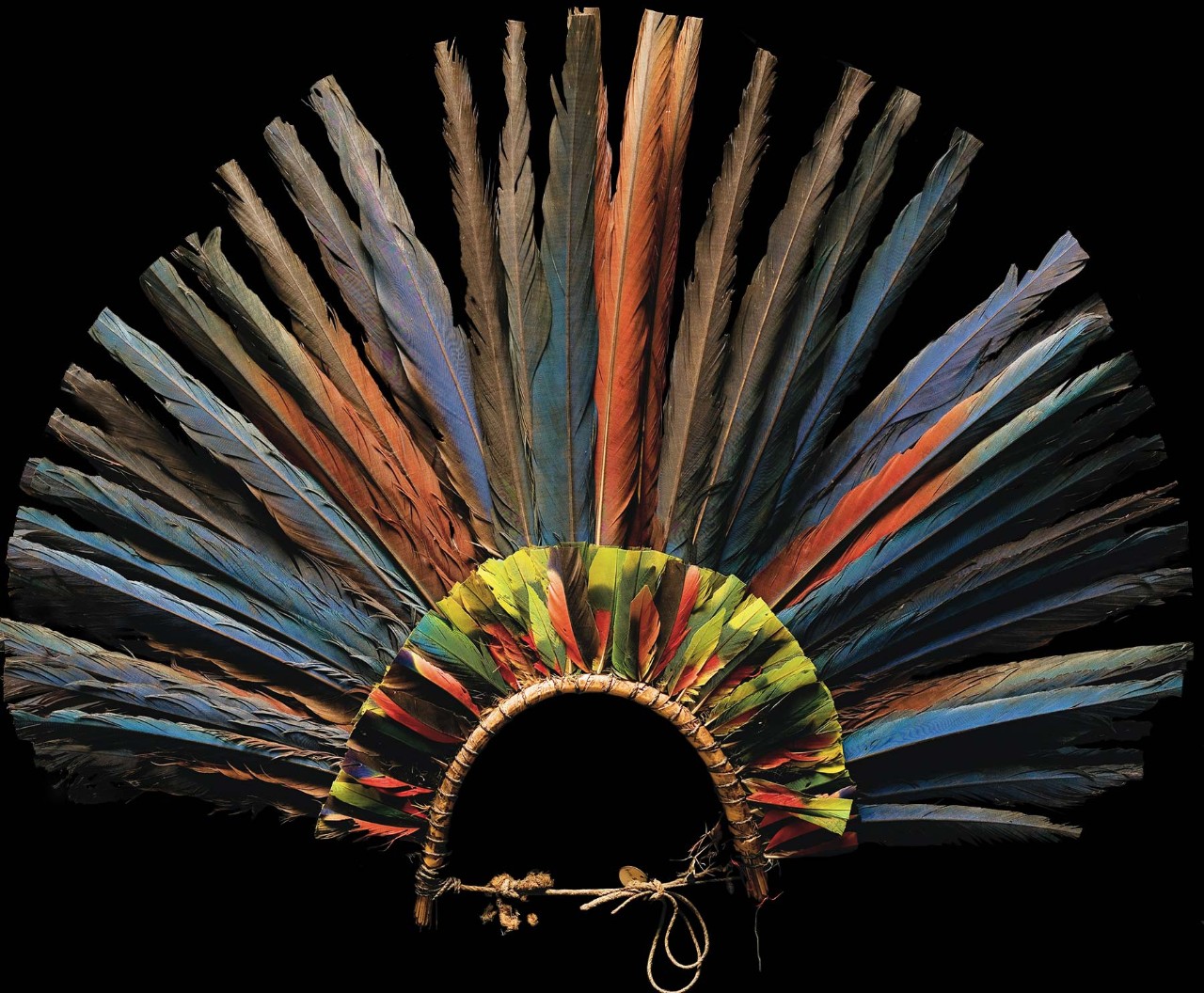 Corona de plumas pariko