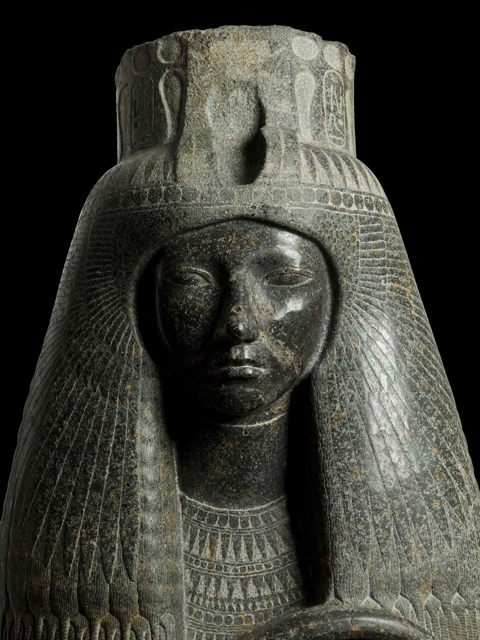 Statue of Queen Tuya