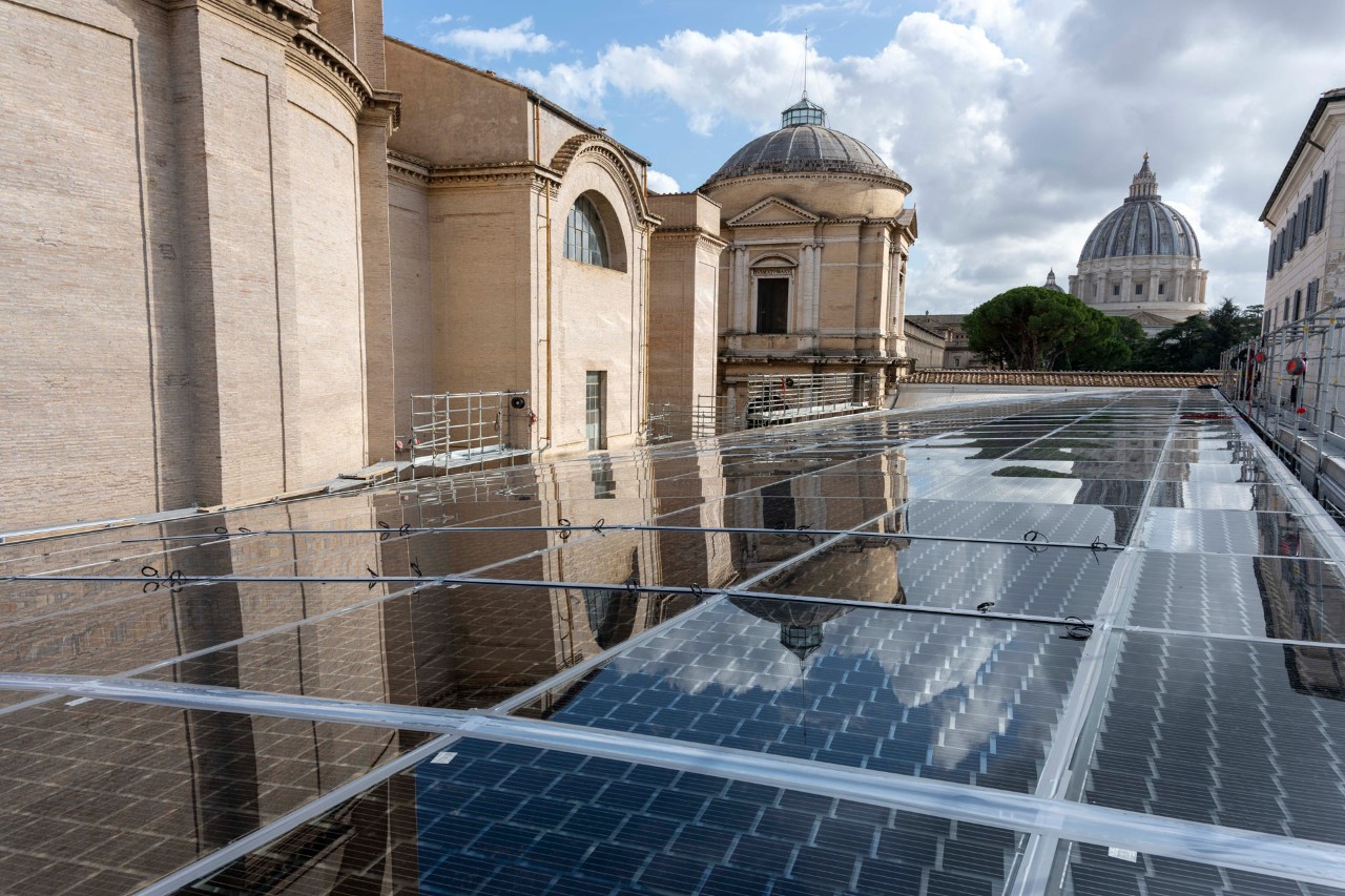 The Vatican Museums go greener: the photovoltaic glass roof of the ...